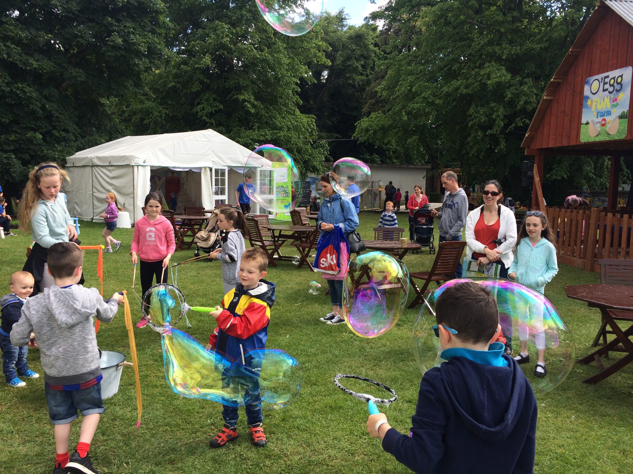 BUBBLEOLOGY WORKSHOP 2: The Giant Bubble Challenge - Science2Life